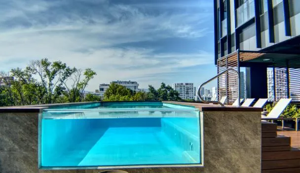 SkyView Country Club with KingSize Bed Air Conditioner Pool & Gym ...
