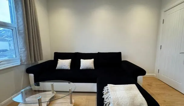 Purley Way Lancing Accommodation, Croydon (updated prices 2026)