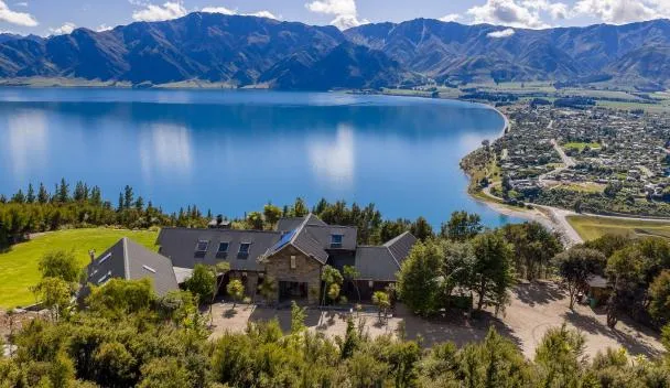 Lake Hawea View, Albert Town (updated prices 2026)