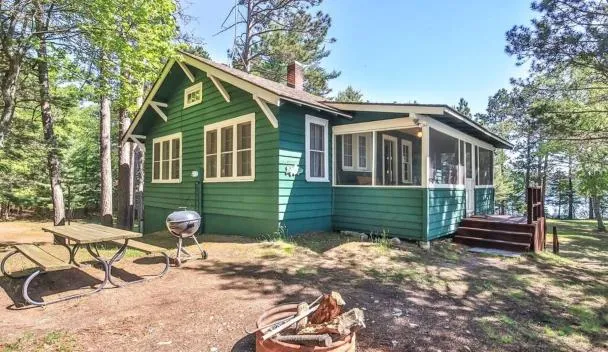 Hearthwood Beach House - On Lake Tomahawk, Minocqua (updated prices 2026)