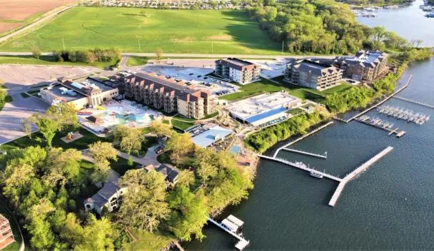 Okoboji Hotels With Pools