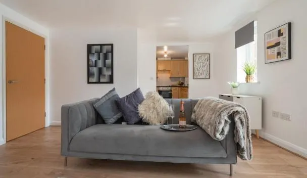Stylish 2-Bed Manning Gardens, South Norwood (updated prices 2026)