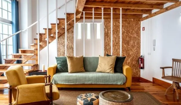 Breezy Sunlit Loft in Porto Brandão, Caparica (preços atualizados 2026)