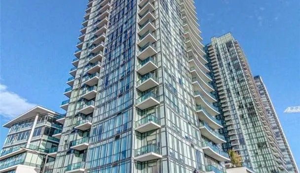 Penthouse 2BR plus Den with Skyline Views SQ1 Parking, Mississauga ...