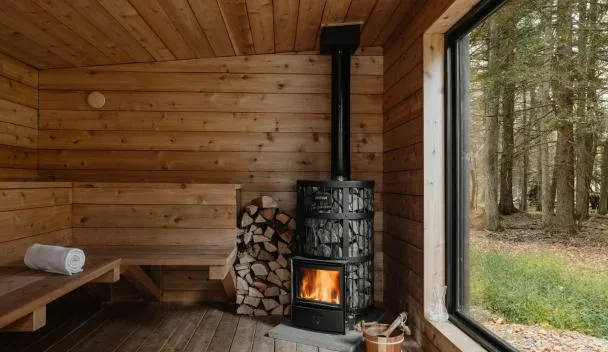 Break House - Secluded & Private with Sauna Hot Tub & Fire Pit ...
