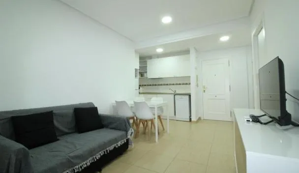 AQ-110 Acogedor Apartamento en Torrevieja Centro（トレビエハ）：（最新料金：2026年）
