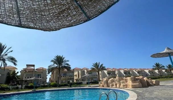 Luxury Pool View Chalet Stella Heights North Coast，阿莱曼（2026最新房价）