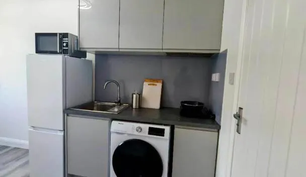Self-contained quiet London stay near Tower Bridge, London (updated ...