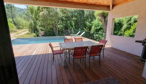 Superbe villa avec piscine pour 6 pers proche des piscines naturelles ...