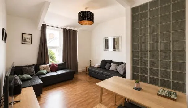 Large Group Stay in Cardiff Sauna, Pool Room, Cardiff (updated prices 2026)