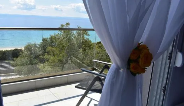 Akti Alegra on the beach, Metókhion Konstamonítou (updated prices 2026)
