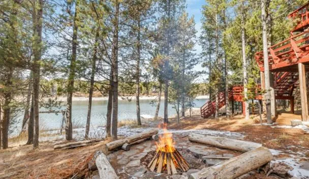 LAKESIDE BRIMWATER: Henrys Fork Private Beach Dock Fishing Yellowstone ...