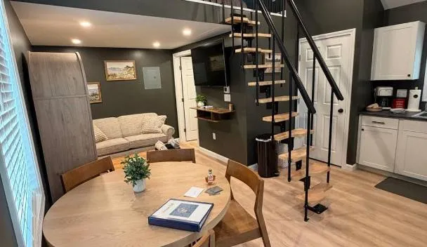Pelican Cliff Cottage - Tiny Home at Hampton Beach, Hampton (precios ...