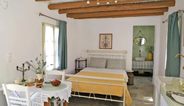 Oak Farm Guest House Junior, Andros (precios actualizados en 2026)