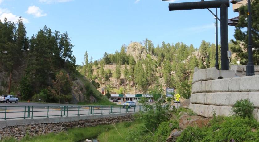 Top 6 Hotels With A View Of Mount Rushmore, Keystone - | Trip101