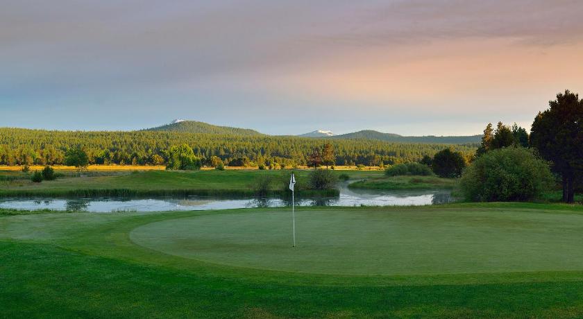 Top 5 Golf Resorts Near Bend, Oregon | Trip101