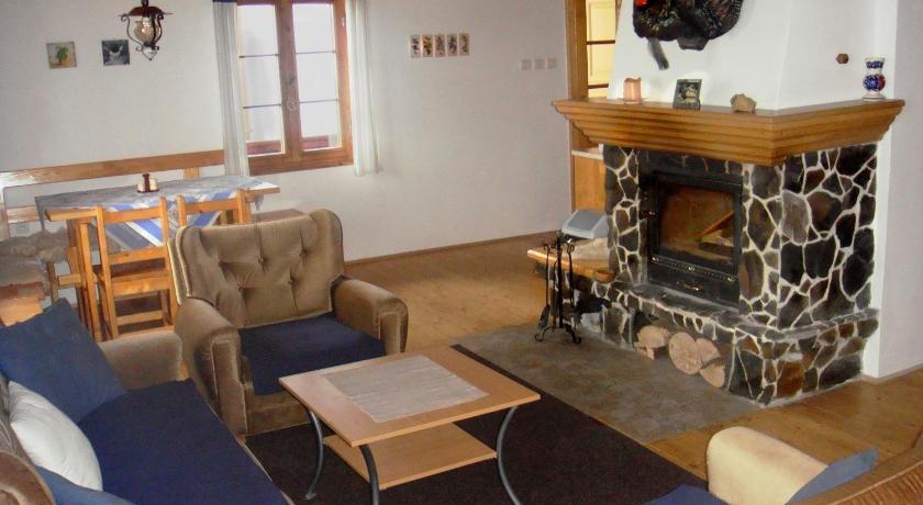 Domcek v strani, Myto Pod Dumbierom, Slovakia - Photos, Room Rates ...