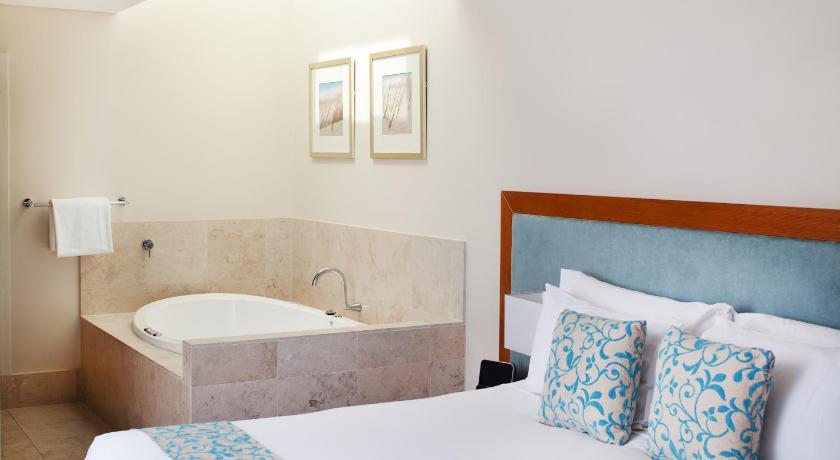 Seashells Mandurah, Mandurah | 2023 Updated Prices, Deals