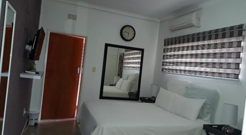 Sedikwa Guest House Hotel (Mafikeng) - Deals, Photos & Reviews