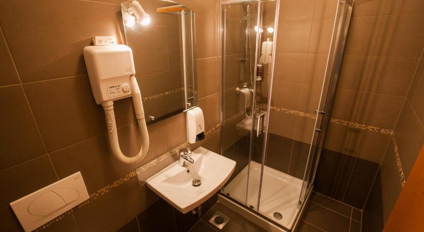 ECO Hotel Center Postojna Slovenija - NAJBOLJŠE CENE S POPUSTOM ugodni ...