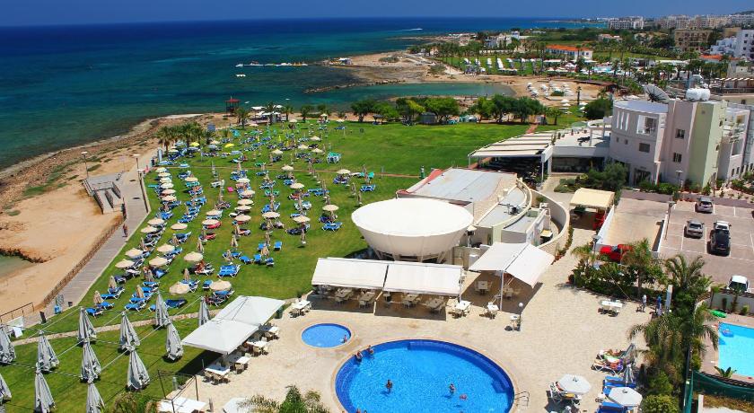 Polyxenia Isaak Luxury Villas and Apartments, Pernera, Protaras - Room ...