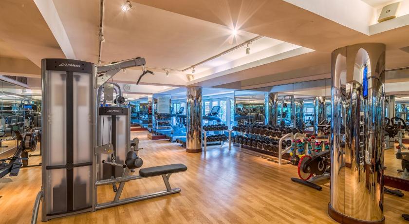 Radisson Blu Hotel Shanghai New World, Shanghai | 2022 Updated Prices ...