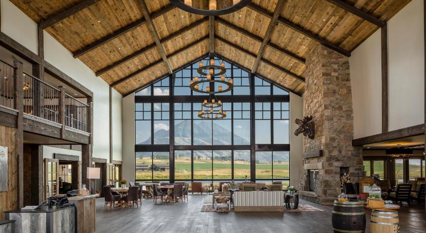 The Ultimate Two Day itinerary for Yellowstone's North Entrance ...