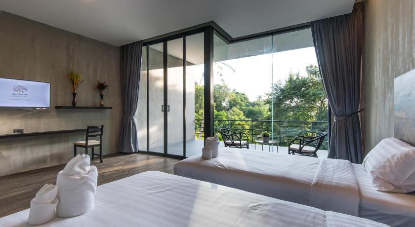 Best Price on Matina Mountain Resort in Ko Tao + Reviews!