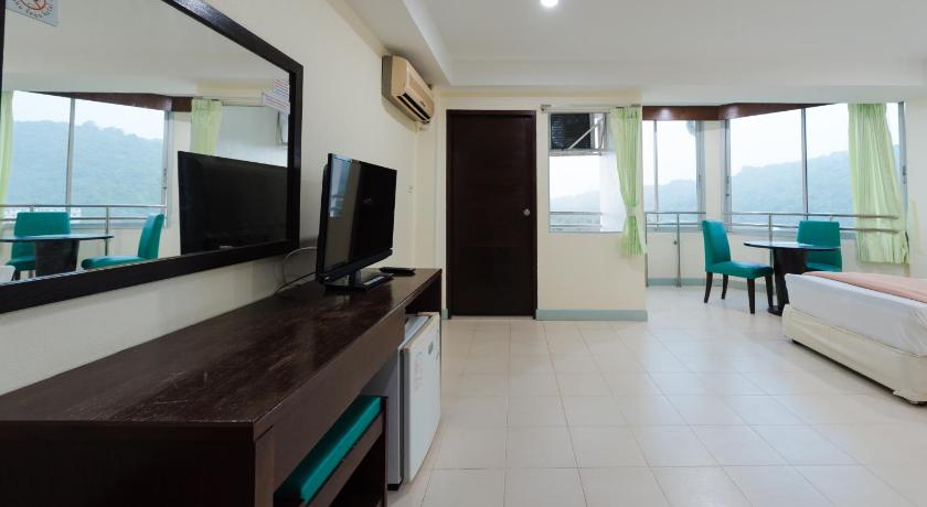 Nice Beach Hotel Rayong. Sista minuten-erbjudanden på Agoda.com