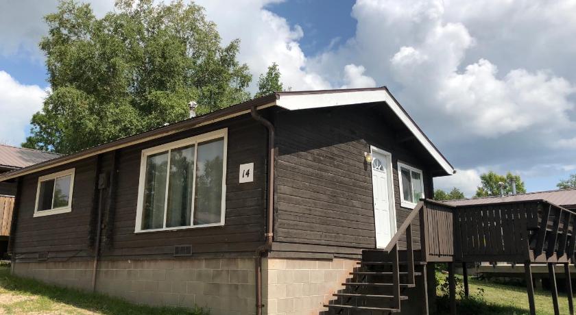 Kenosee Inn & Cabins (formerly Kenosee Inn Resort Hotel) 100 Kenosee ...