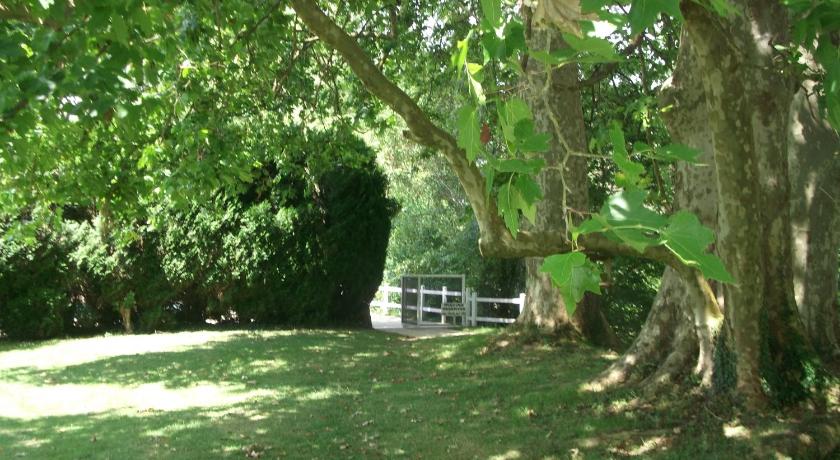 Château de Nieuil en Nieuil, Poitou-Charentes