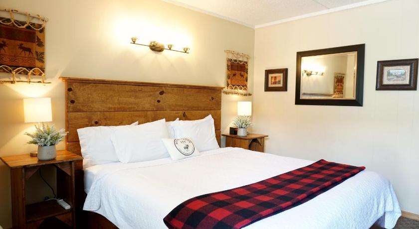 Moose Creek Inn, West Yellowstone (MT) | 2026 Updated Prices, Deals