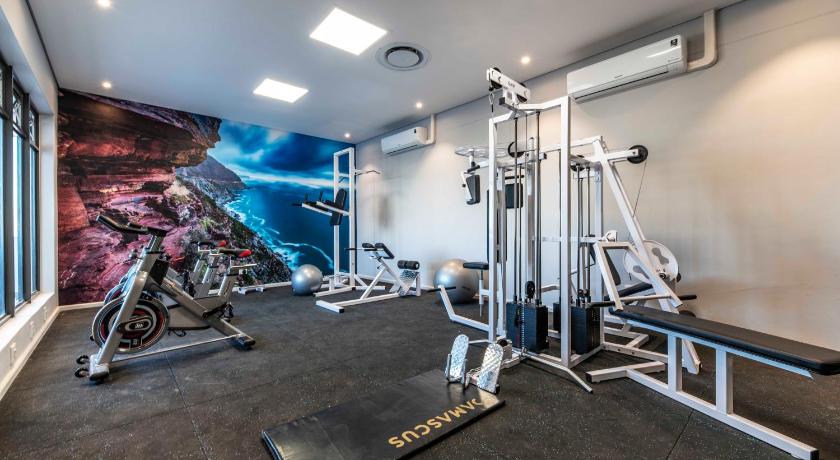 C502 Woodstock Quarter Entire apartment (Cape Town) - Deals, Photos ...