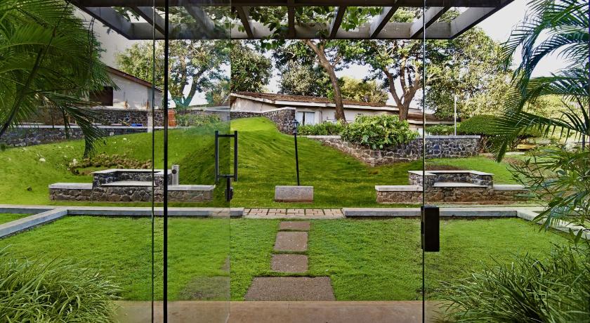 Manas Resort with Petting Zoo, Igatpuri, India - Photos, Room Rates ...