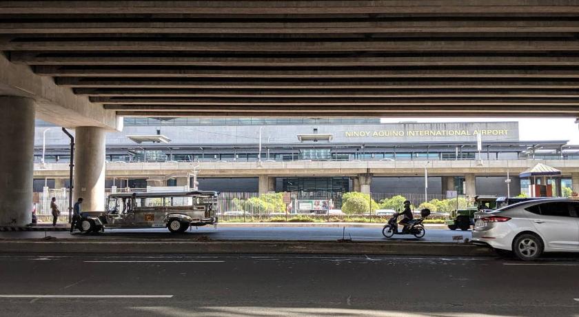 BOOK >> Experience Manila NAIA Airport Terminal 3 Pasay (Philippines)