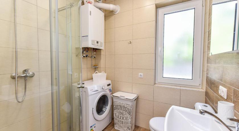 BOOK >> Daivos Apartamentai in Palanga, Lithuania