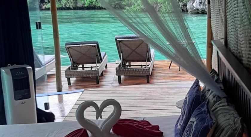 Paolyn Houseboats Coron Island (formerly Paolyn Floating House ...