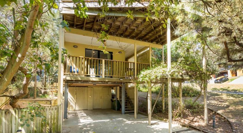 Book Straddie Beach House 3 (Gold Coast) - 2020 PRICES