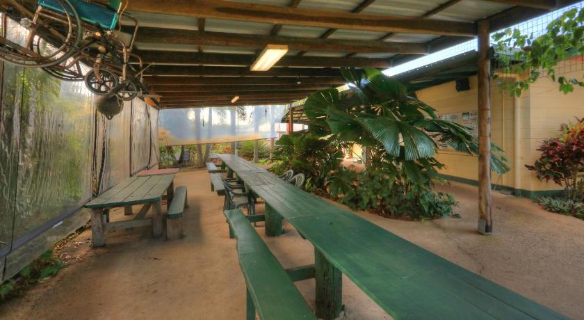 Flying Fish Point Tourist Park 39 Elizabeth Street PO Box 1517 Innisfail