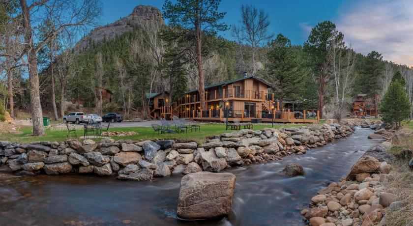 4 Seasons Inn on Fall River, Estes Park (CO) - Booking Deals, Photos ...