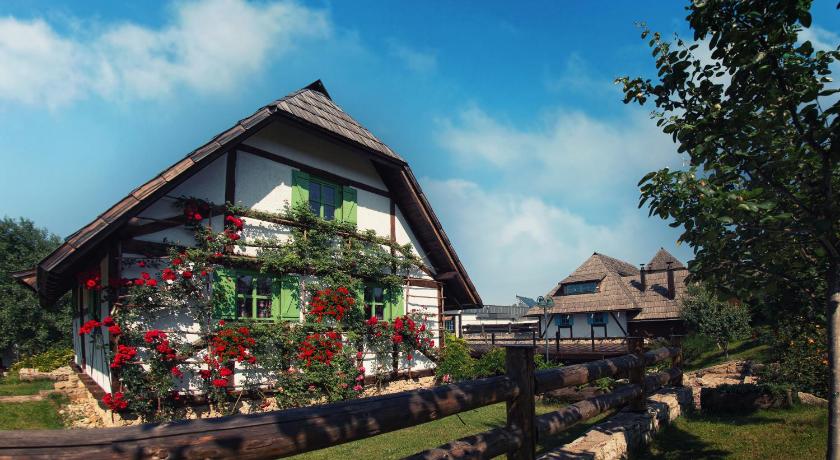 Etno Village Cardaci, Vitez | 2022 Updated Prices, Deals
