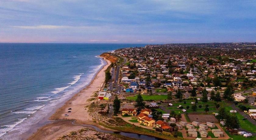 Moana Beach Tourist Park, Adelaide | Best Price Guarantee - Mobile ...