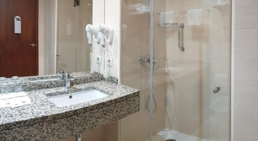 Hotel Aleluia Fátima. Oportunidades de última hora com Agoda na Internet.