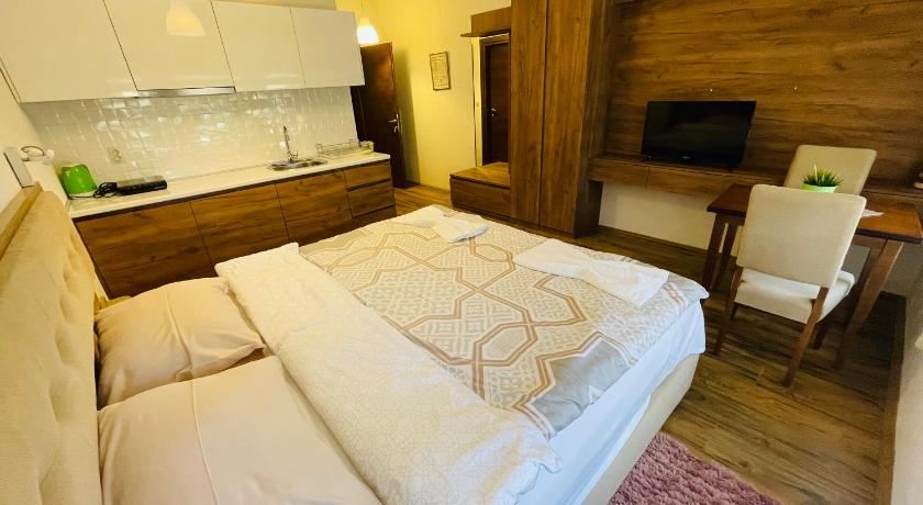 Fuk-tak apartmani & restoran Guest House (Star Dojran) - Deals, Photos ...