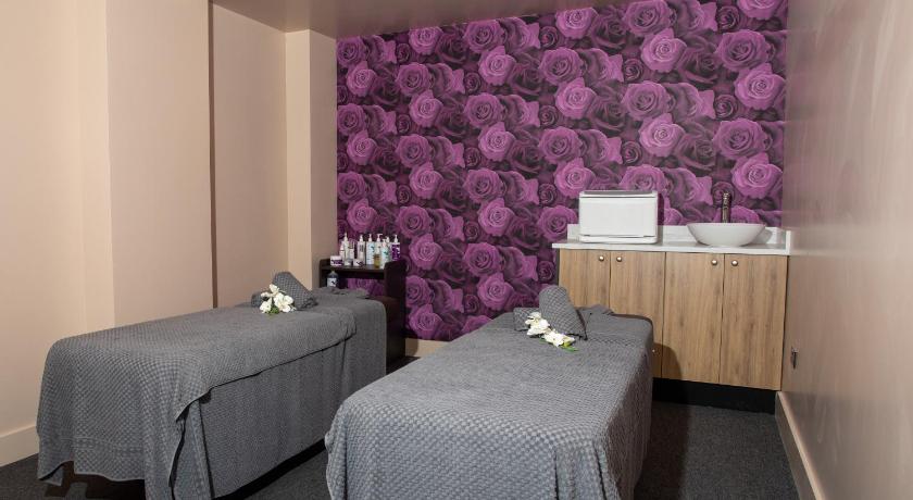 Springfield Hotel & Restaurant (formerly Springfield Hotel & Health ...