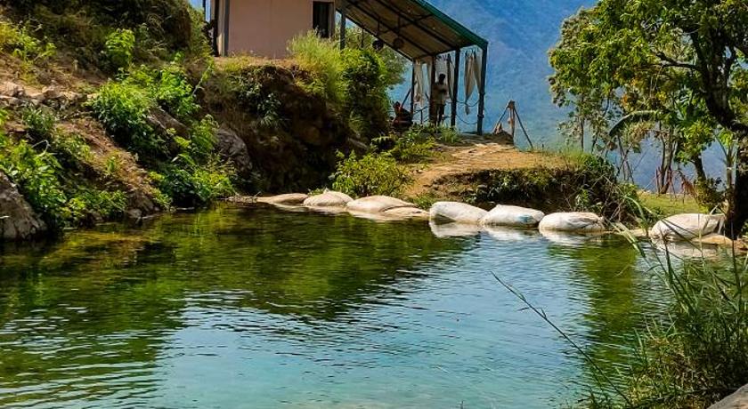 Neerville Waterfall Glamping- Neer waterfall ในTehri Garhwal | ราคาและ ...