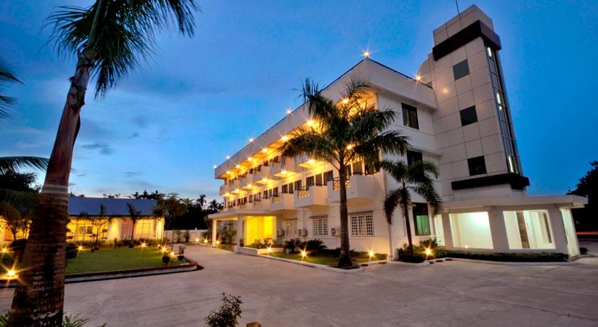 Book Royal Golden View Hotel (Yangon) - 2021 PRICES FROM A$27!