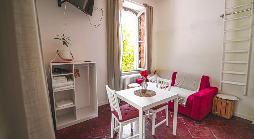 AvocadoHouse2VistaTerme (formerly LibertySuite Qcview2) 16 Viale della ...