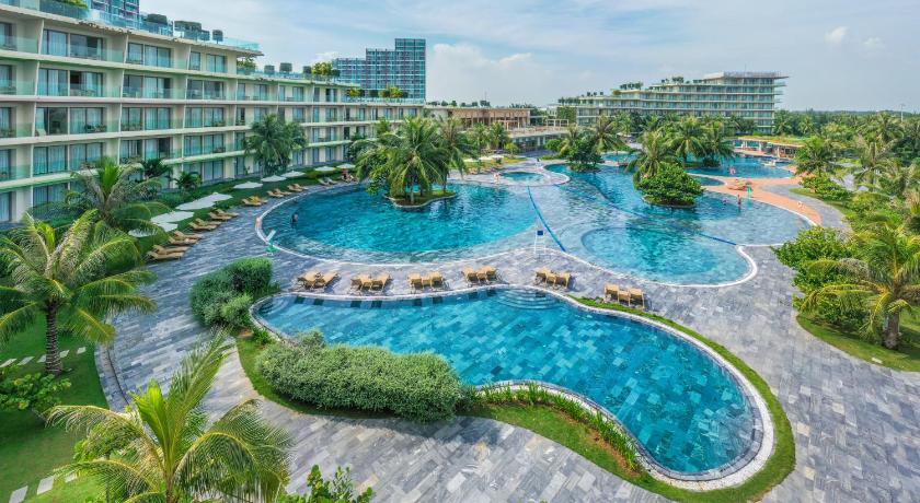 FLC Luxury Hotel Samson in Sam Son Beach, Thanh Hoá / Sầm Sơn Beach ...