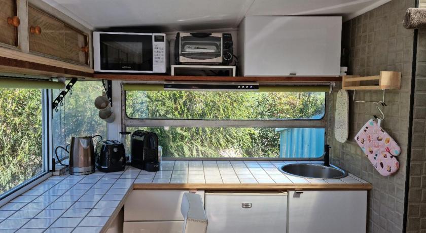 Eddie's Caravan @ VB 32 Pluto Drive Venus Bay